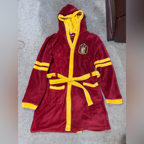 Wizarding World Of Harry Potter | Other | Harry Potter Gryffindor ...